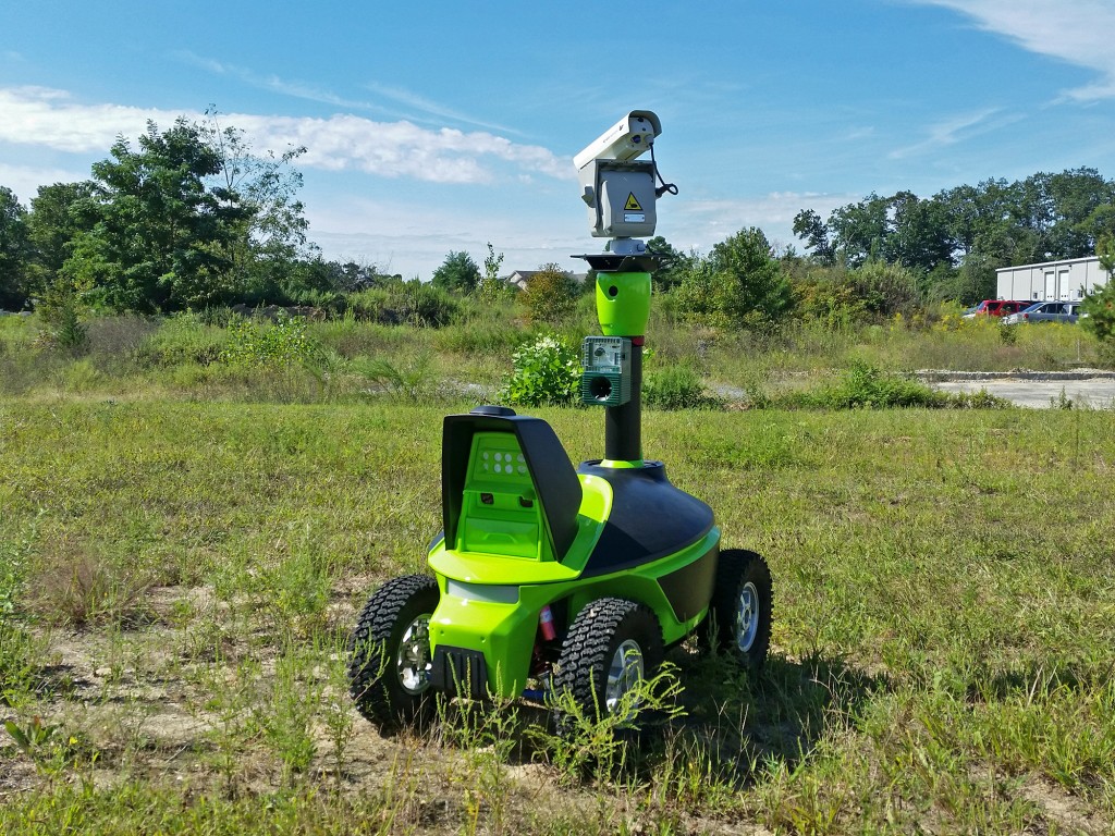 Bird Control Mobile Robot for Agriculture plants, Airports, Industrial ...