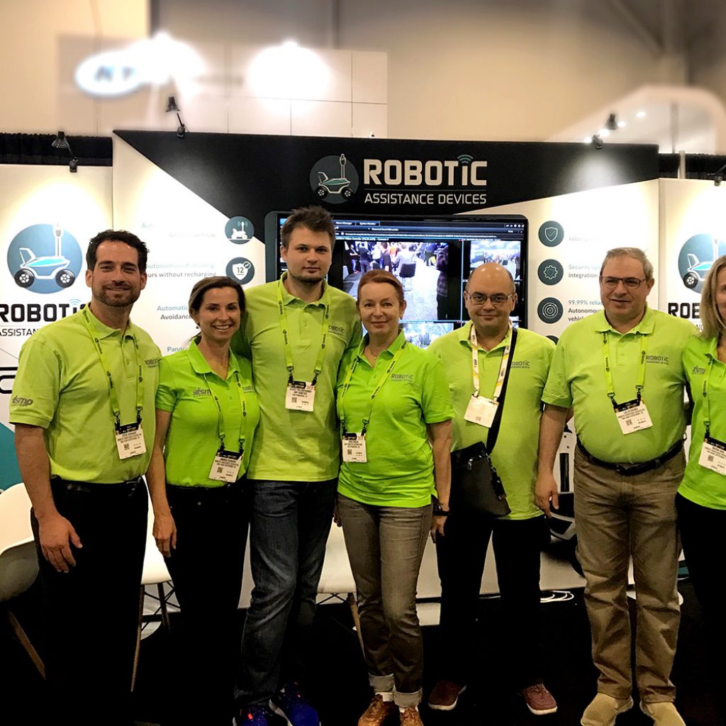 S5 Security Robot (Robcam) a big hit at ISC Brazil! - SMP Robotics - Autonomous mobile robot