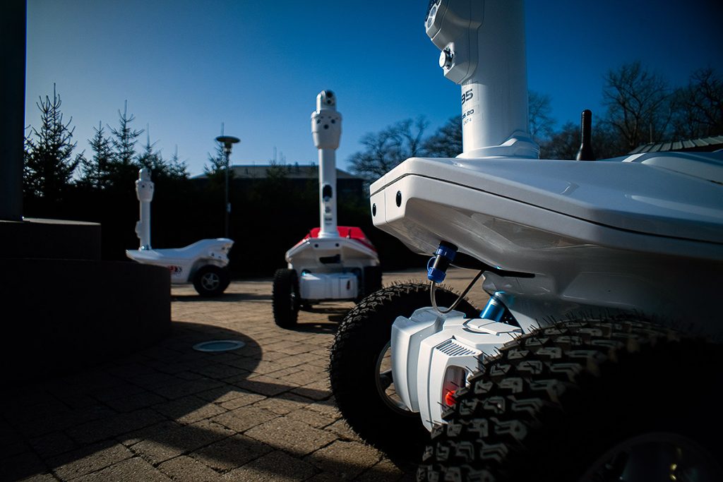 New features in intelligent security robots 2021